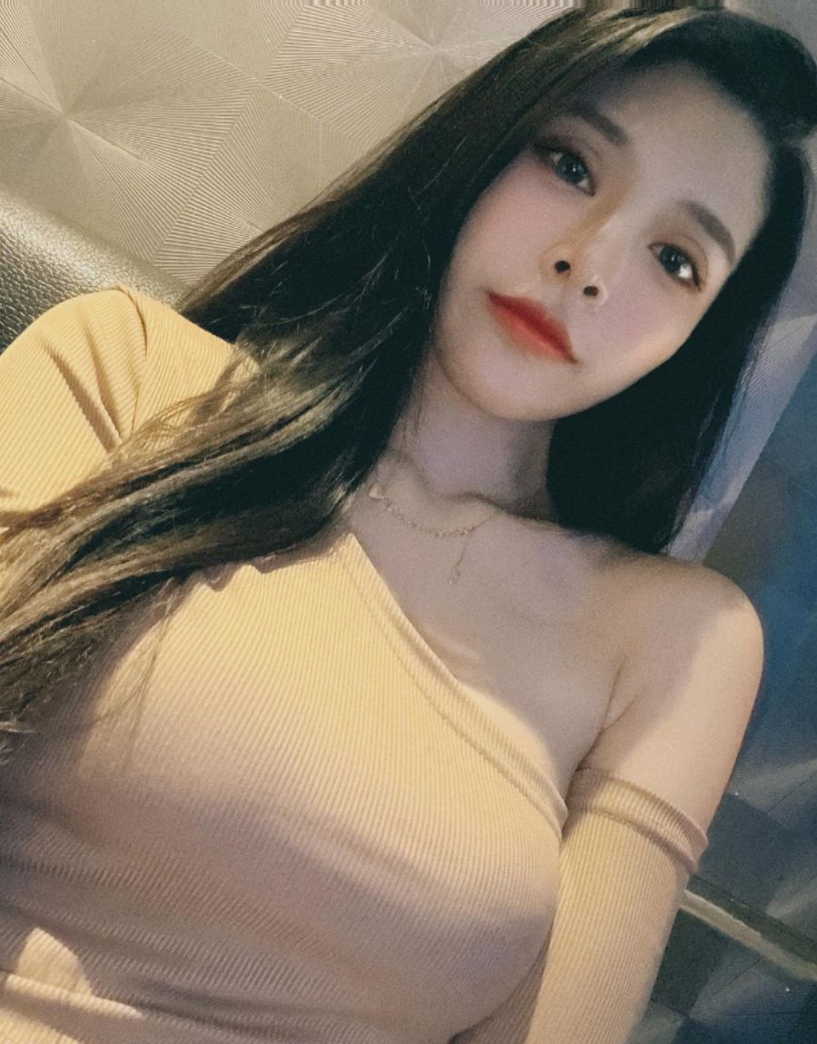 「poiqueen」傳奇G奶女優，尋找(一夜多次)的女子，重度西裝控